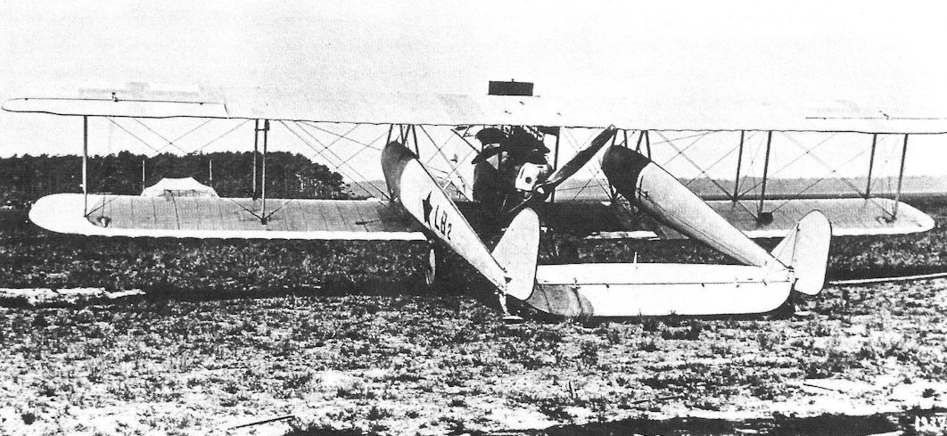 Entra en servicio el Ago C.I, un raro bifuselaje alemán de la primera ...